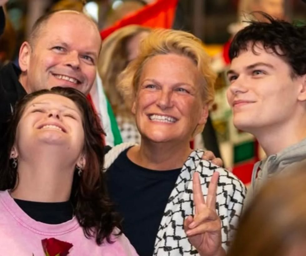 WELCOME HOME TARA ! - NPWJ